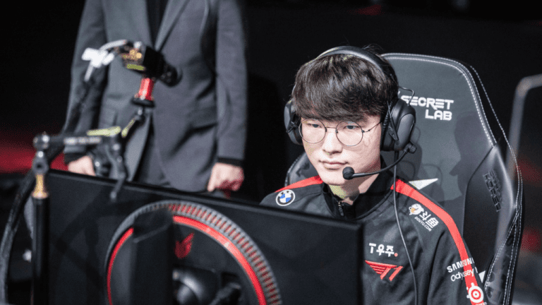 Top 10 Most Popular Esports Players in the World - GameRex